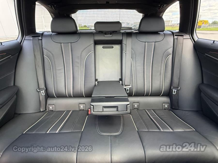 Grey BMW 5 Series 2018 in Tartu, with an engine capacity of 3.00 L and mileage of 169 thousand km for 21999 €, photo 16 on AUTOMOTO.COM.LV