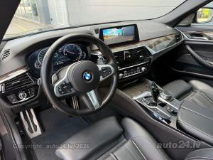 Grey BMW 5 Series 2018 in Tartu, with an engine capacity of 3.00 L and mileage of 169 thousand km for 21999 €, photo 17 on AUTOMOTO.COM.LV