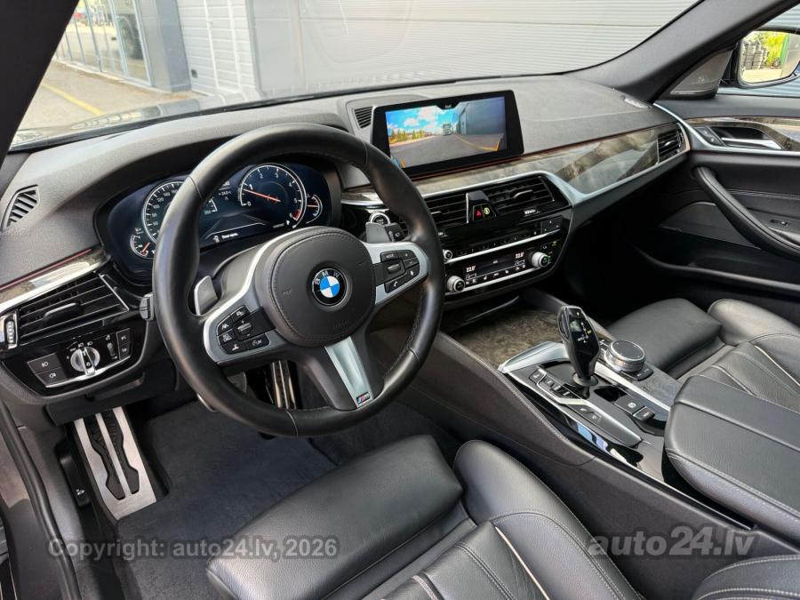 Grey BMW 5 Series 2018 in Tartu, with an engine capacity of 3.00 L and mileage of 169 thousand km for 21999 €, photo 17 on AUTOMOTO.COM.LV