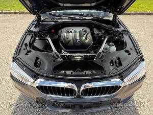 Grey BMW 5 Series 2018 in Tartu, with an engine capacity of 3.00 L and mileage of 169 thousand km for 21999 €, photo 31 on AUTOMOTO.COM.LV