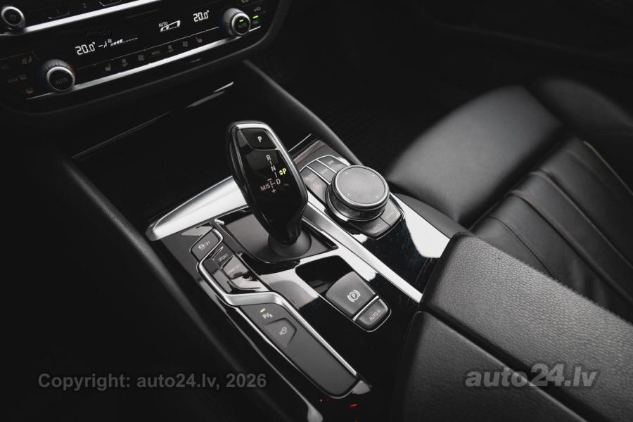 Pelēks BMW 5 Series 2019 Tartu, ar dzinēja tilpumu 2.00 L un nobraukumu 133 tūkst. km par 27900 €, foto 22 vietnē AUTOMOTO.COM.LV