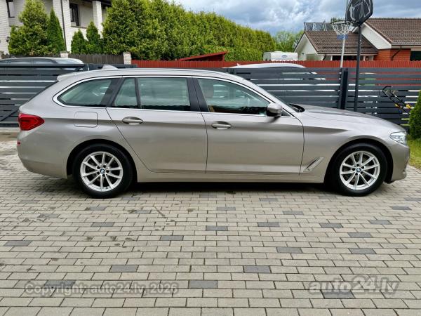 Pelēks BMW 5 Series 2019 Tallina, ar dzinēja tilpumu 3.00 L un nobraukumu 0 tūkst. km par 14999 €, foto 7 vietnē AUTOMOTO.COM.LV