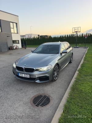 Pelēks BMW 5 Series 2019 Tallina, ar dzinēja tilpumu 3.00 L un nobraukumu 137 tūkst. km par 28900 €, foto  vietnē AUTOMOTO.COM.LV