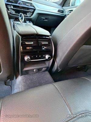 Pelēks BMW 5 Series 2019 Tallina, ar dzinēja tilpumu 3.00 L un nobraukumu 137 tūkst. km par 28900 €, foto 11 vietnē AUTOMOTO.COM.LV