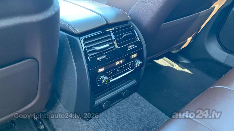 Grey BMW 5 Series 2020 in Tartu, with an engine capacity of 0.00 L and mileage of 127 thousand km for 29900 €, photo 11 on AUTOMOTO.COM.LV