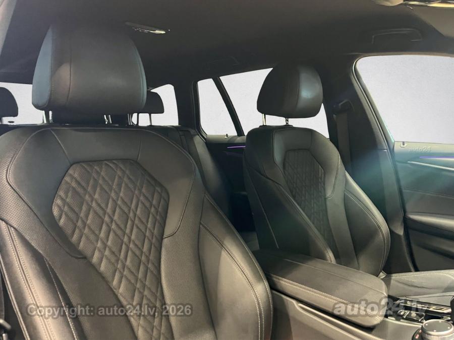 Pelēks BMW 5 Series 2020 Tallina, ar dzinēja tilpumu 2.00 L un nobraukumu 77 tūkst. km par 31900 €, foto 13 vietnē AUTOMOTO.COM.LV