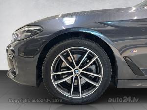 Pelēks BMW 5 Series 2020 Tallina, ar dzinēja tilpumu 2.00 L un nobraukumu 77 tūkst. km par 31900 €, foto 16 vietnē AUTOMOTO.COM.LV