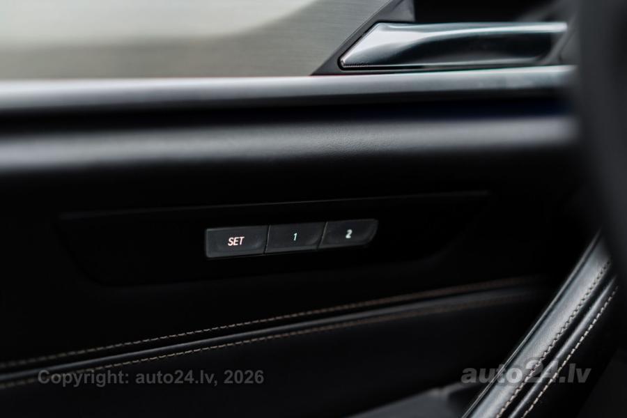 Pelēks BMW 5 Series 2020 Tallina, ar dzinēja tilpumu 3.00 L un nobraukumu 193 tūkst. km par 27900 €, foto 15 vietnē AUTOMOTO.COM.LV