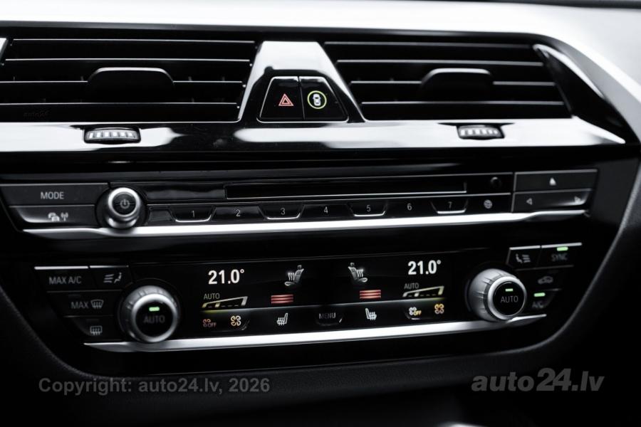 Pelēks BMW 5 Series 2020 Tallina, ar dzinēja tilpumu 3.00 L un nobraukumu 193 tūkst. km par 27900 €, foto 20 vietnē AUTOMOTO.COM.LV