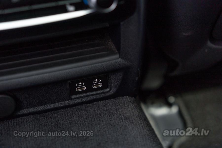 Pelēks BMW 5 Series 2020 Tallina, ar dzinēja tilpumu 3.00 L un nobraukumu 193 tūkst. km par 27900 €, foto 29 vietnē AUTOMOTO.COM.LV