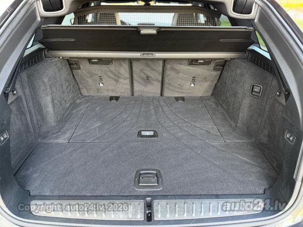 Pelēks BMW 5 Series 2020 Tallina, ar dzinēja tilpumu 2.00 L un nobraukumu 125 tūkst. km par 24990 €, foto 10 vietnē AUTOMOTO.COM.LV