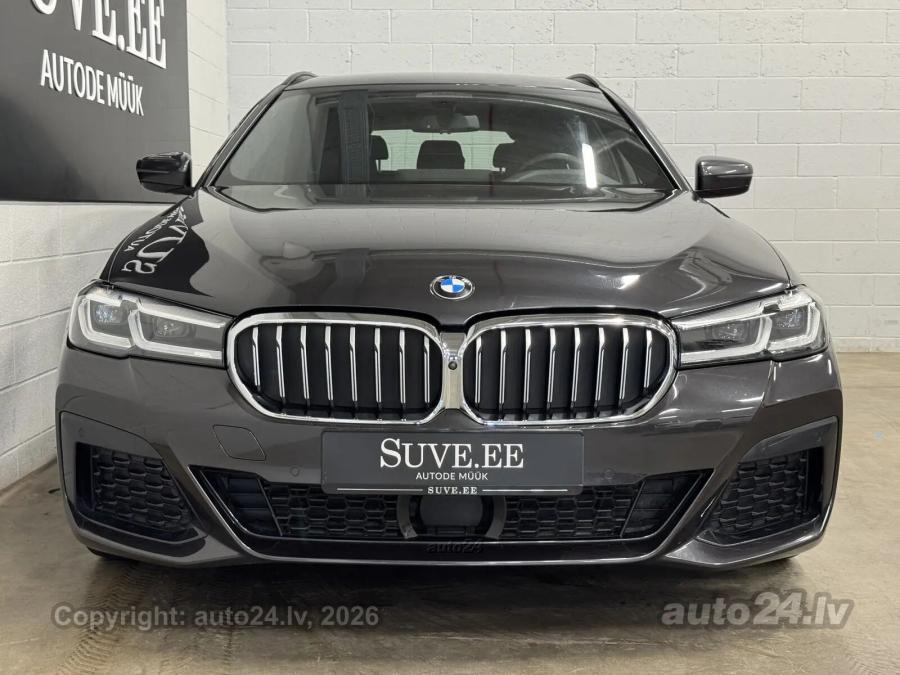 Pelēks BMW 5 Series 2021 Tallina, ar dzinēja tilpumu 3.00 L un nobraukumu 151 tūkst. km par 34995 €, foto 4 vietnē AUTOMOTO.COM.LV