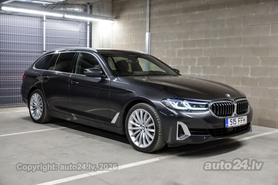 Pelēks BMW 5 Series 2021 Tallina, ar dzinēja tilpumu 3.00 L un nobraukumu 165 tūkst. km par 32390 €, foto 4 vietnē AUTOMOTO.COM.LV