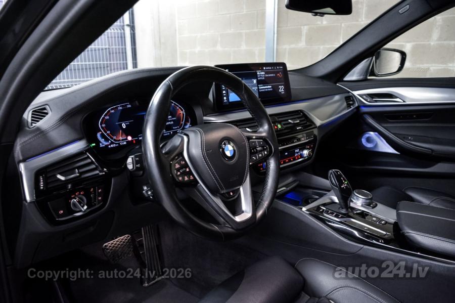 Pelēks BMW 5 Series 2021 Tallina, ar dzinēja tilpumu 3.00 L un nobraukumu 165 tūkst. km par 32390 €, foto 11 vietnē AUTOMOTO.COM.LV