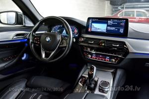 Pelēks BMW 5 Series 2021 Tallina, ar dzinēja tilpumu 3.00 L un nobraukumu 165 tūkst. km par 32390 €, foto 12 vietnē AUTOMOTO.COM.LV