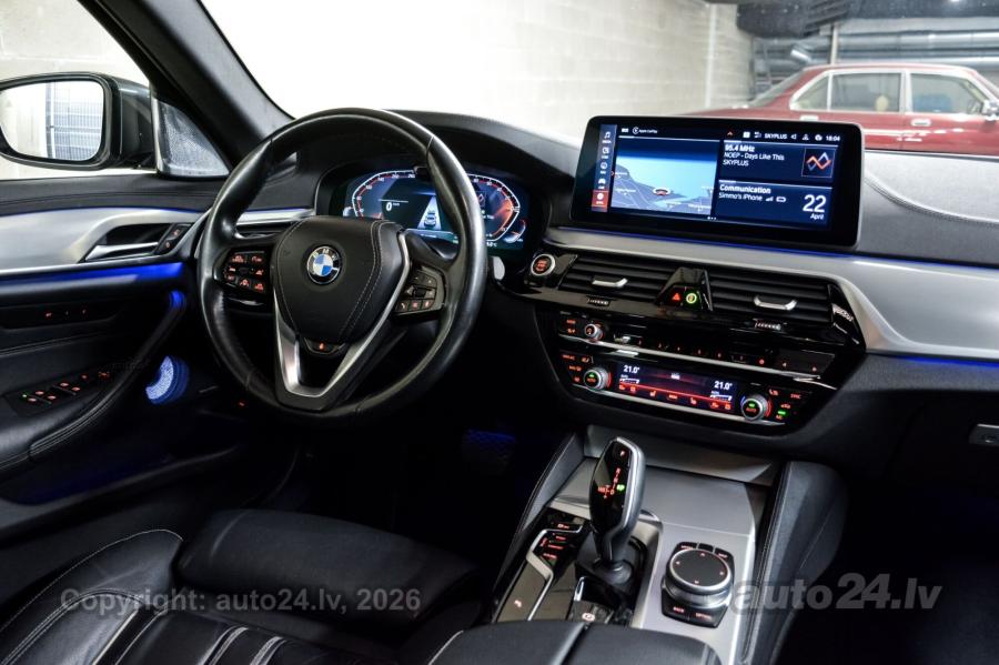 Pelēks BMW 5 Series 2021 Tallina, ar dzinēja tilpumu 3.00 L un nobraukumu 165 tūkst. km par 32390 €, foto 12 vietnē AUTOMOTO.COM.LV