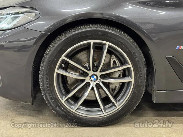 Pelēks BMW 5 Series 2021 Tallina, ar dzinēja tilpumu 3.00 L un nobraukumu 151 tūkst. km par 33995 €, foto 5 vietnē AUTOMOTO.COM.LV
