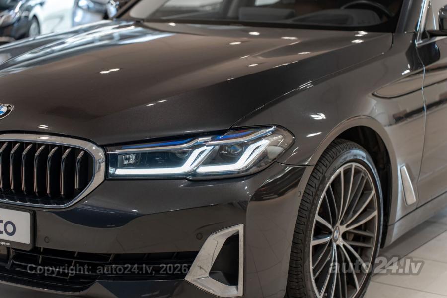 Grey BMW 5 Series 2021 in Tallinn, with an engine capacity of 2.00 L and mileage of 65 thousand km for 37490 €, photo 21 on AUTOMOTO.COM.LV