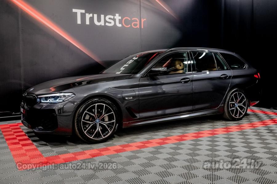 Grey BMW 5 Series 2021 in Parnu, with an engine capacity of 2.00 L and mileage of 169 thousand km for 25500 €, photo 6 on AUTOMOTO.COM.LV