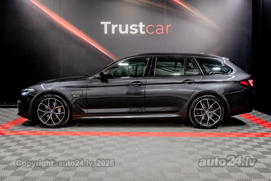 Grey BMW 5 Series 2021 in Parnu, with an engine capacity of 2.00 L and mileage of 169 thousand km for 25500 €, photo 7 on AUTOMOTO.COM.LV