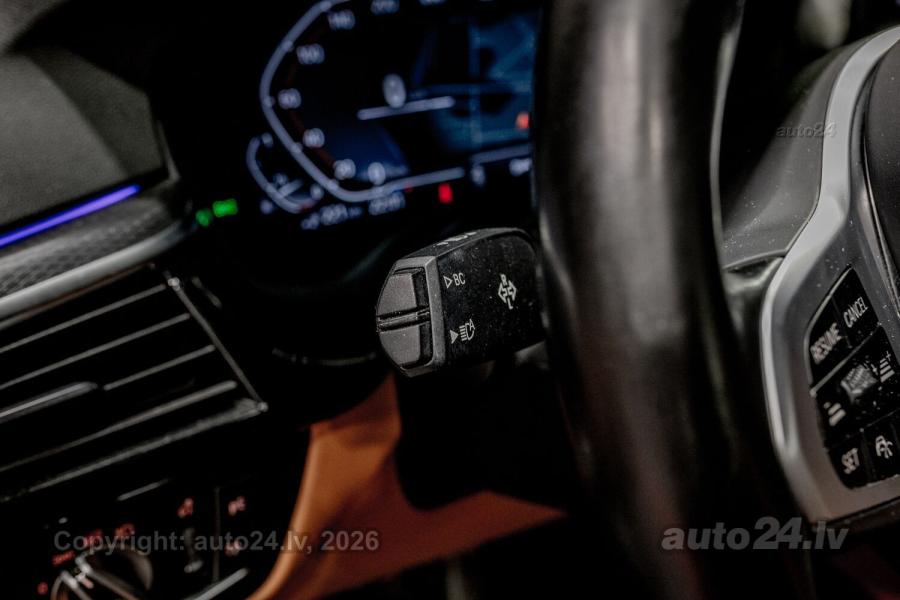 Grey BMW 5 Series 2021 in Parnu, with an engine capacity of 2.00 L and mileage of 169 thousand km for 25500 €, photo 29 on AUTOMOTO.COM.LV