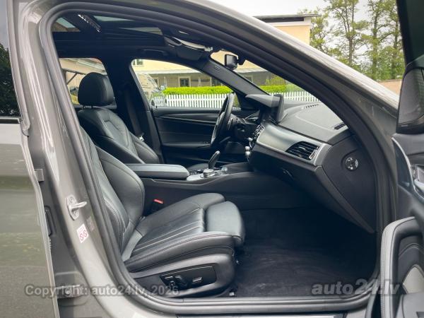 Grey BMW 5 Series 2021 in Tallinn, with an engine capacity of 3.00 L and mileage of 210 thousand km for 28500 €, photo 10 on AUTOMOTO.COM.LV