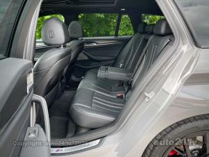 Grey BMW 5 Series 2021 in Tallinn, with an engine capacity of 3.00 L and mileage of 210 thousand km for 28500 €, photo 13 on AUTOMOTO.COM.LV