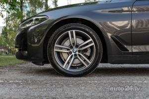 Pelēks BMW 5 Series 2021 Tallina, ar dzinēja tilpumu 2.00 L un nobraukumu 137 tūkst. km par 27990 €, foto 17 vietnē AUTOMOTO.COM.LV