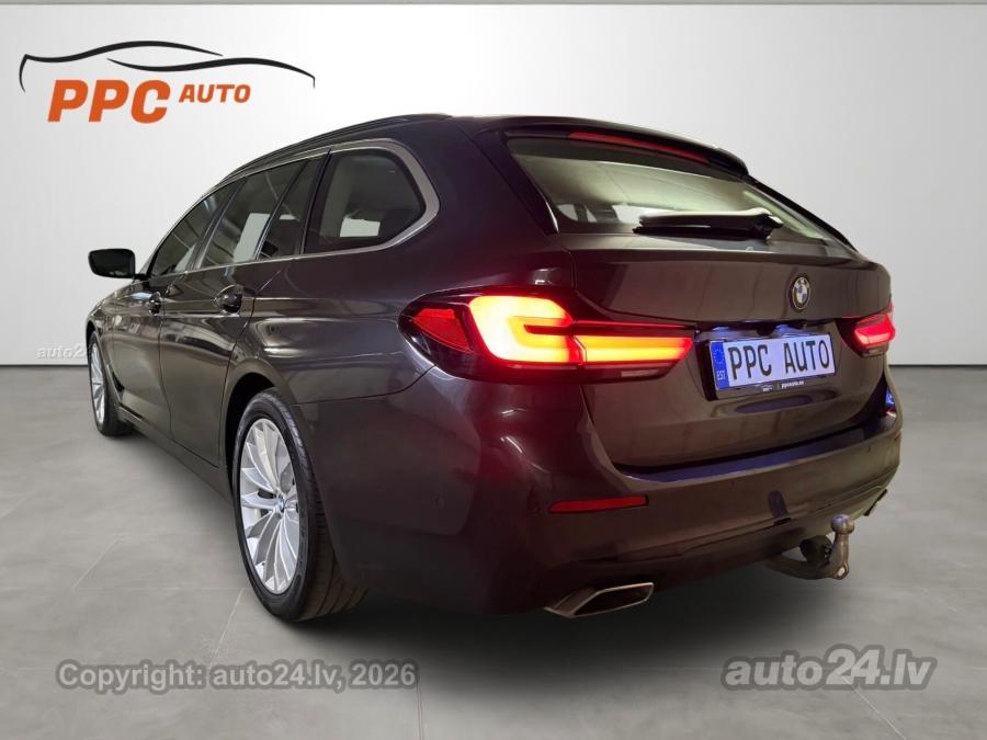 Pelēks BMW 5 Series 2021 Tallina, ar dzinēja tilpumu 2.00 L un nobraukumu 115 tūkst. km par 27900 €, foto 6 vietnē AUTOMOTO.COM.LV