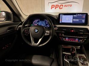 Pelēks BMW 5 Series 2021 Tallina, ar dzinēja tilpumu 2.00 L un nobraukumu 115 tūkst. km par 27900 €, foto 8 vietnē AUTOMOTO.COM.LV