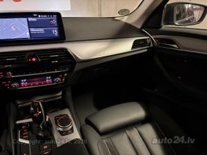 Pelēks BMW 5 Series 2021 Tallina, ar dzinēja tilpumu 2.00 L un nobraukumu 115 tūkst. km par 27900 €, foto 9 vietnē AUTOMOTO.COM.LV