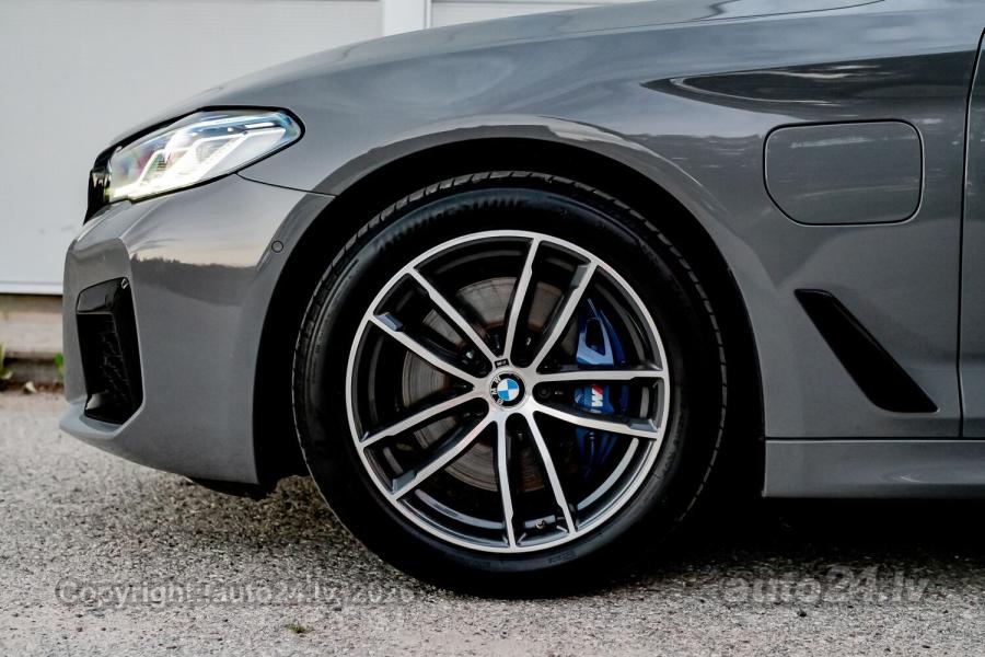 Pelēks BMW 5 Series 2021 Pērnava, ar dzinēja tilpumu 2.00 L un nobraukumu 132 tūkst. km par 31900 €, foto 12 vietnē AUTOMOTO.COM.LV