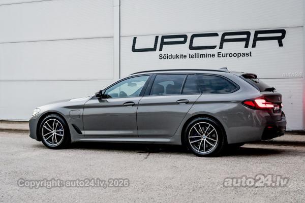 Grey BMW 5 Series 2021 in Parnu, with an engine capacity of 2.00 L and mileage of 132 thousand km for 31900 €, photo 7 on AUTOMOTO.COM.LV