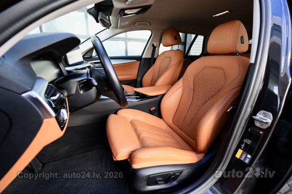 Grey BMW 5 Series 2021 in Tallinn, with an engine capacity of 2.00 L and mileage of 165 thousand km for 24900 €, photo 8 on AUTOMOTO.COM.LV