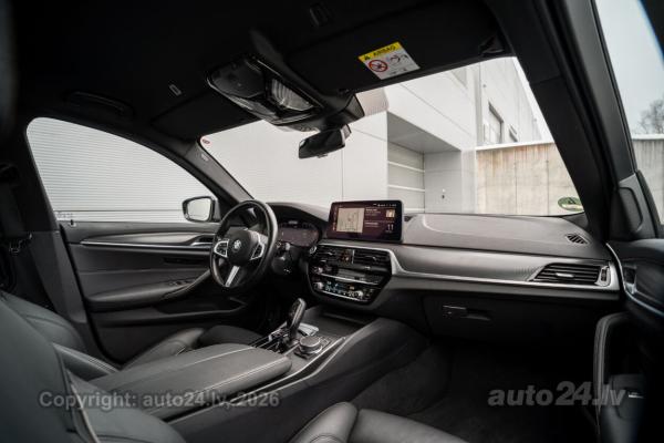 Pelēks BMW 5 Series 2022 Tartu, ar dzinēja tilpumu 3.00 L un nobraukumu 137 tūkst. km par 41900 €, foto 3 vietnē AUTOMOTO.COM.LV