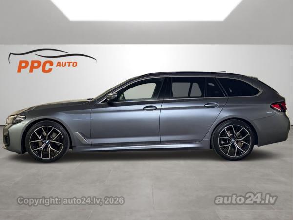Grey BMW 5 Series 2022 in Tallinn, with an engine capacity of 2.00 L and mileage of 137 thousand km for 28900 €, photo 2 on AUTOMOTO.COM.LV