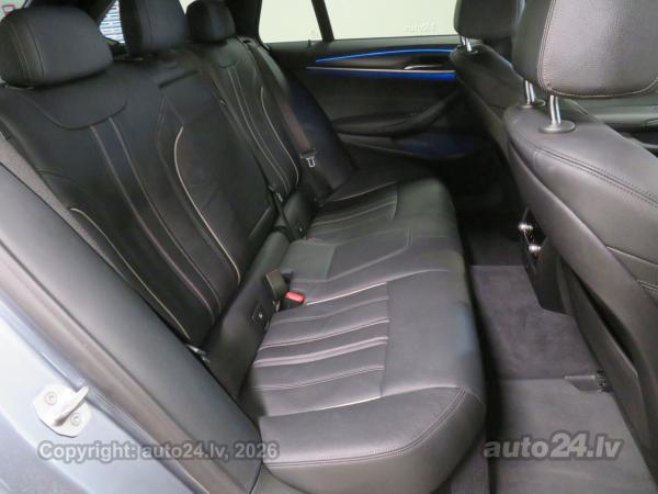 Pelēks BMW 5 Series 2022 Tallina, ar dzinēja tilpumu 2.00 L un nobraukumu 50 tūkst. km par 38500 €, foto 5 vietnē AUTOMOTO.COM.LV