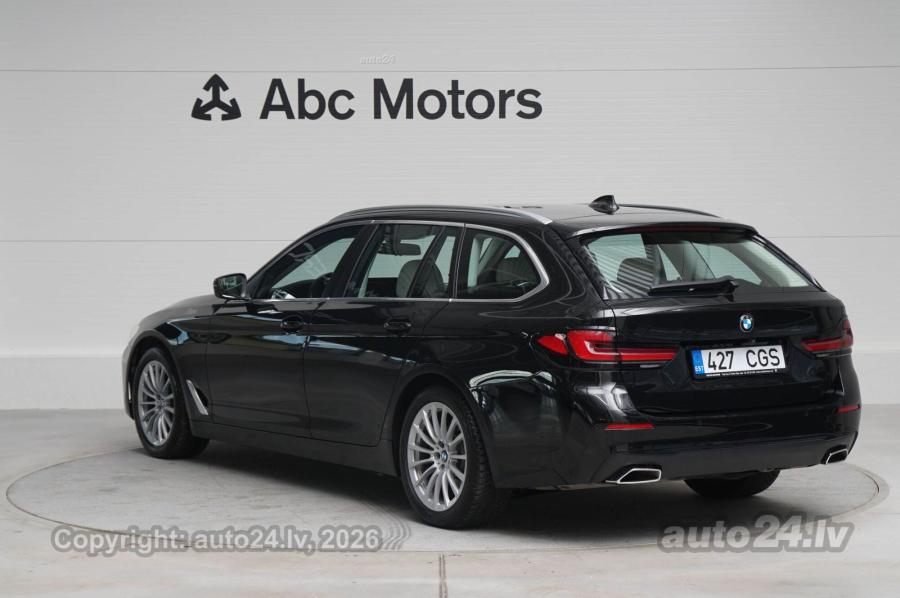 Grey BMW 5 Series 2022 in Tallinn, with an engine capacity of 2.00 L and mileage of 100 thousand km for 31990 €, photo 6 on AUTOMOTO.COM.LV