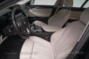 Grey BMW 5 Series 2022 in Tallinn, with an engine capacity of 2.00 L and mileage of 100 thousand km for 31990 €, photo 7 on AUTOMOTO.COM.LV