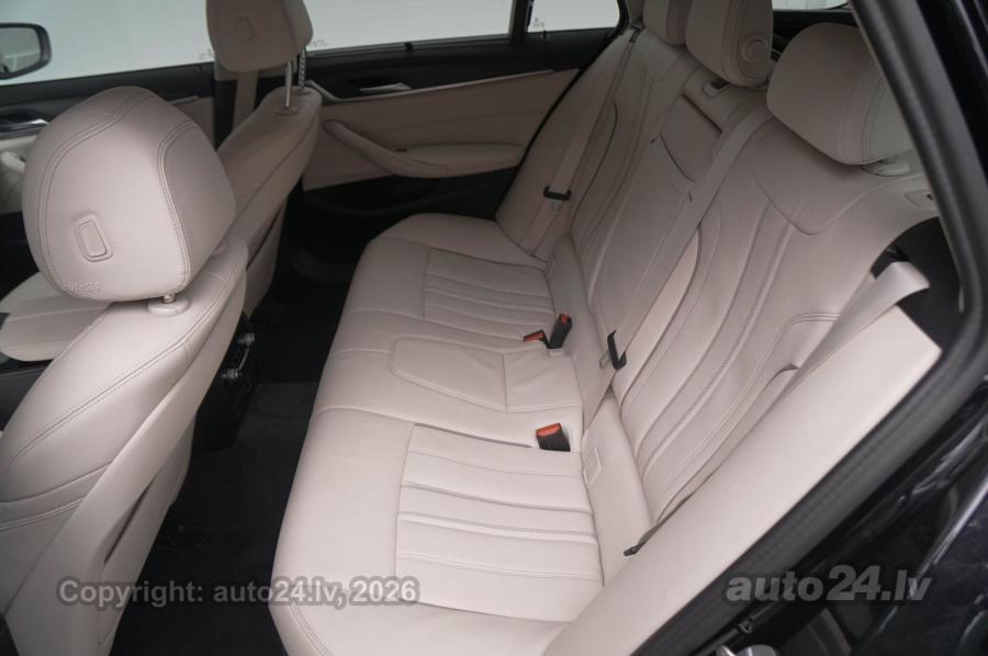 Grey BMW 5 Series 2022 in Tallinn, with an engine capacity of 2.00 L and mileage of 100 thousand km for 31990 €, photo 10 on AUTOMOTO.COM.LV