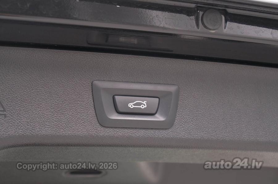 Grey BMW 5 Series 2022 in Tallinn, with an engine capacity of 2.00 L and mileage of 100 thousand km for 31990 €, photo 13 on AUTOMOTO.COM.LV