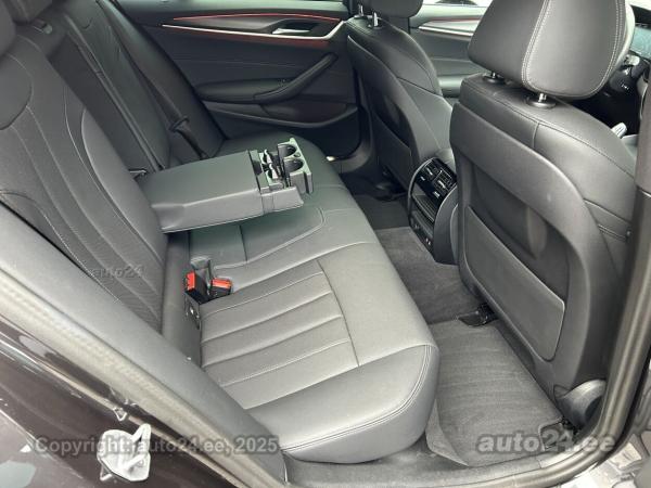 Grey BMW 5 Series 2023 in Tallinn, with an engine capacity of 2.00 L and mileage of 113 thousand km for 39990 €, photo 11 on AUTOMOTO.COM.LV