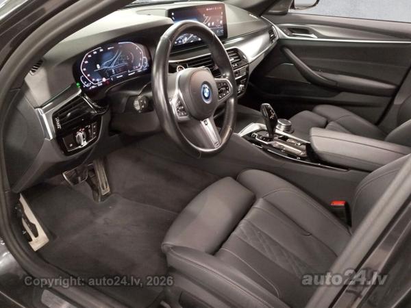 Pelēks BMW 5 Series 2023 Tallina, ar dzinēja tilpumu 2.00 L un nobraukumu 44 tūkst. km par 44990 €, foto 3 vietnē AUTOMOTO.COM.LV