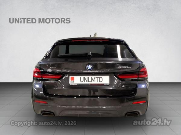 Pelēks BMW 5 Series 2023 Tallina, ar dzinēja tilpumu 2.00 L un nobraukumu 44 tūkst. km par 44990 €, foto 10 vietnē AUTOMOTO.COM.LV