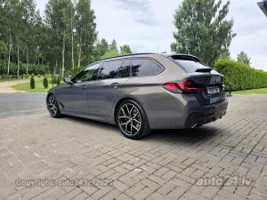 Grey BMW 5 Series 2023 in Tartu, with an engine capacity of 3.00 L and mileage of 183 thousand km for 34990 €, photo 5 on AUTOMOTO.COM.LV