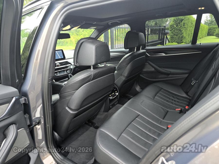 Grey BMW 5 Series 2023 in Tartu, with an engine capacity of 3.00 L and mileage of 183 thousand km for 34990 €, photo 19 on AUTOMOTO.COM.LV