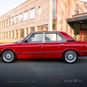 Красный БМВ 5 Серия 1980 в Таллин, объемом двигателя 2.80 л и пробегом 210 тыс. км за 15000 €, фото 4 на AUTOMOTO.COM.LV