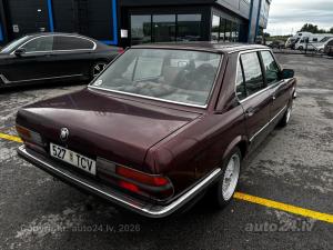 Sarkans BMW 5 Series 1987 Tallina, ar dzinēja tilpumu 2.40 L un nobraukumu 328 tūkst. km par 3700 €, foto 4 vietnē AUTOMOTO.COM.LV