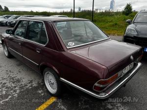 Sarkans BMW 5 Series 1987 Tallina, ar dzinēja tilpumu 2.40 L un nobraukumu 328 tūkst. km par 3700 €, foto 5 vietnē AUTOMOTO.COM.LV