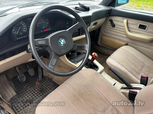 Sarkans BMW 5 Series 1987 Tallina, ar dzinēja tilpumu 2.40 L un nobraukumu 328 tūkst. km par 3700 €, foto 6 vietnē AUTOMOTO.COM.LV